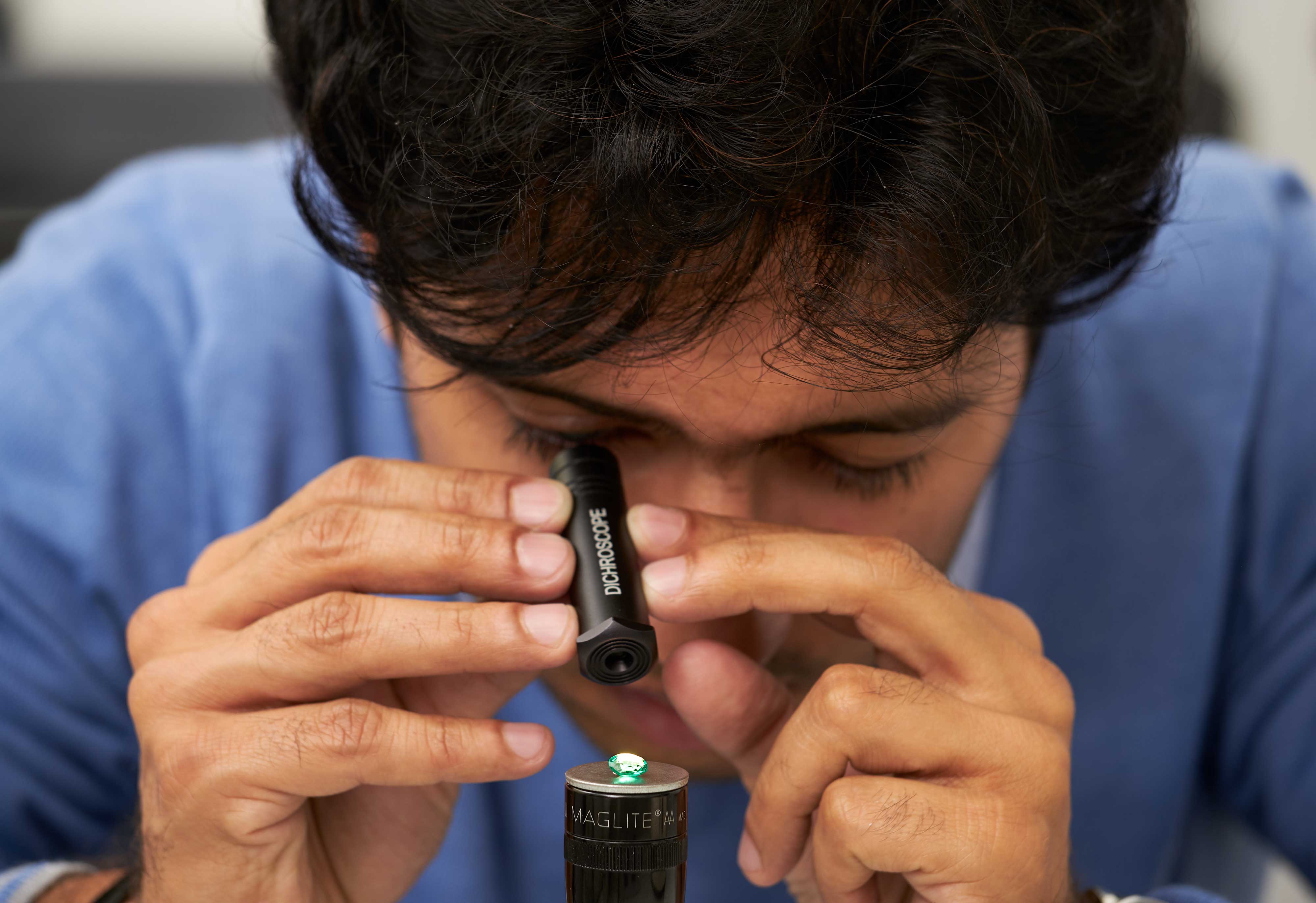 GIA® Gem Identification Lab Class | Alfie Norville Gem & Mineral Museum